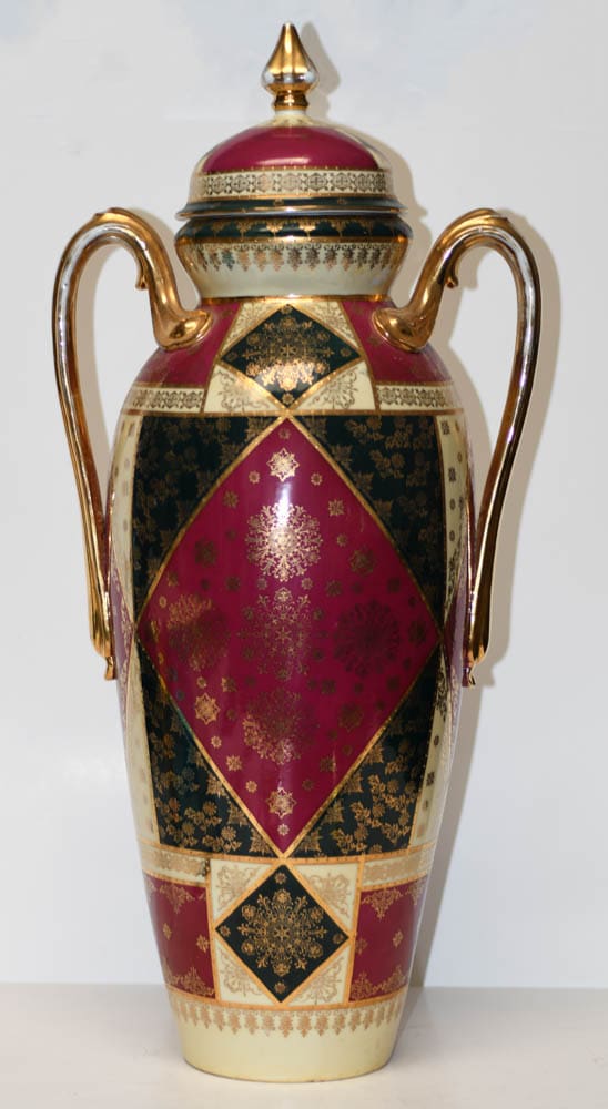 Large Urn with Cover Porcelain Vase - Tangible Investments